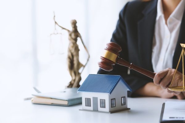 How to Avoid Common Real Estate Legal Issues? - Stryker Slev